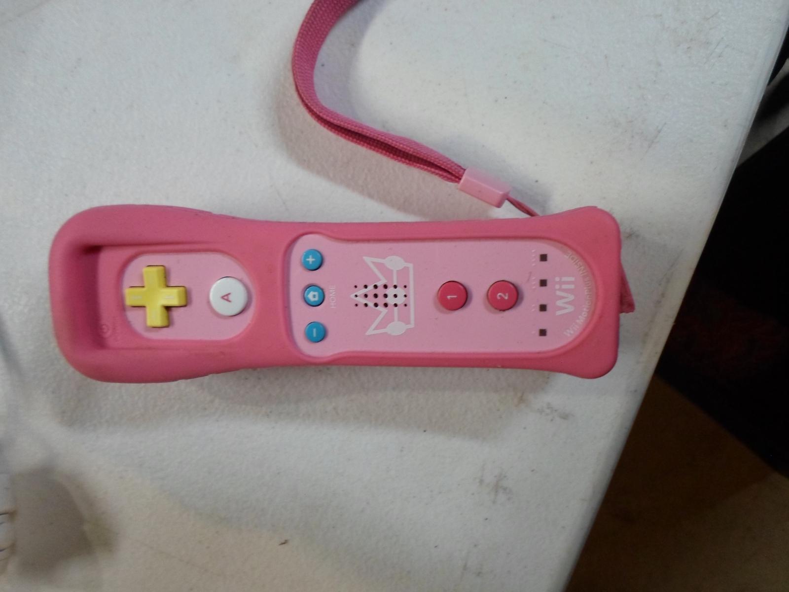 Peach Wii Remote | Item only | Wii
