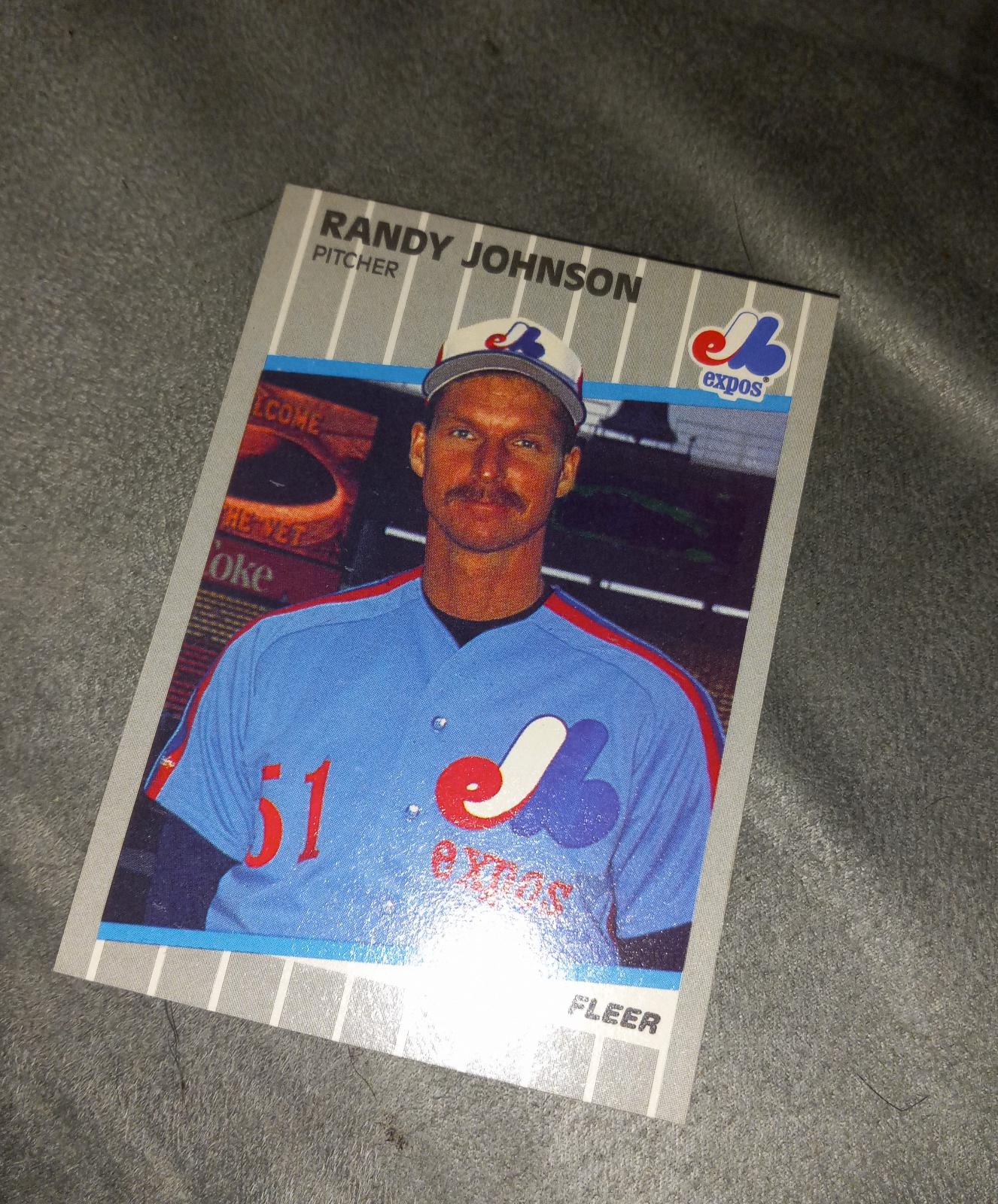 Randy Johnson [Marlboro Ad on Scoreboard] | Ungraded | 1989 Fleer