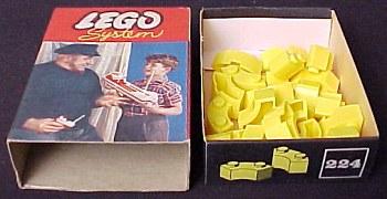 2 x 2 Curved Bricks #224 LEGO Set Prices | New, Boxed, Loose Values