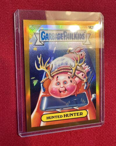 HUNTED HUNTER [Gold] #142b Prices | 2021 Garbage Pail Kids Chrome ...