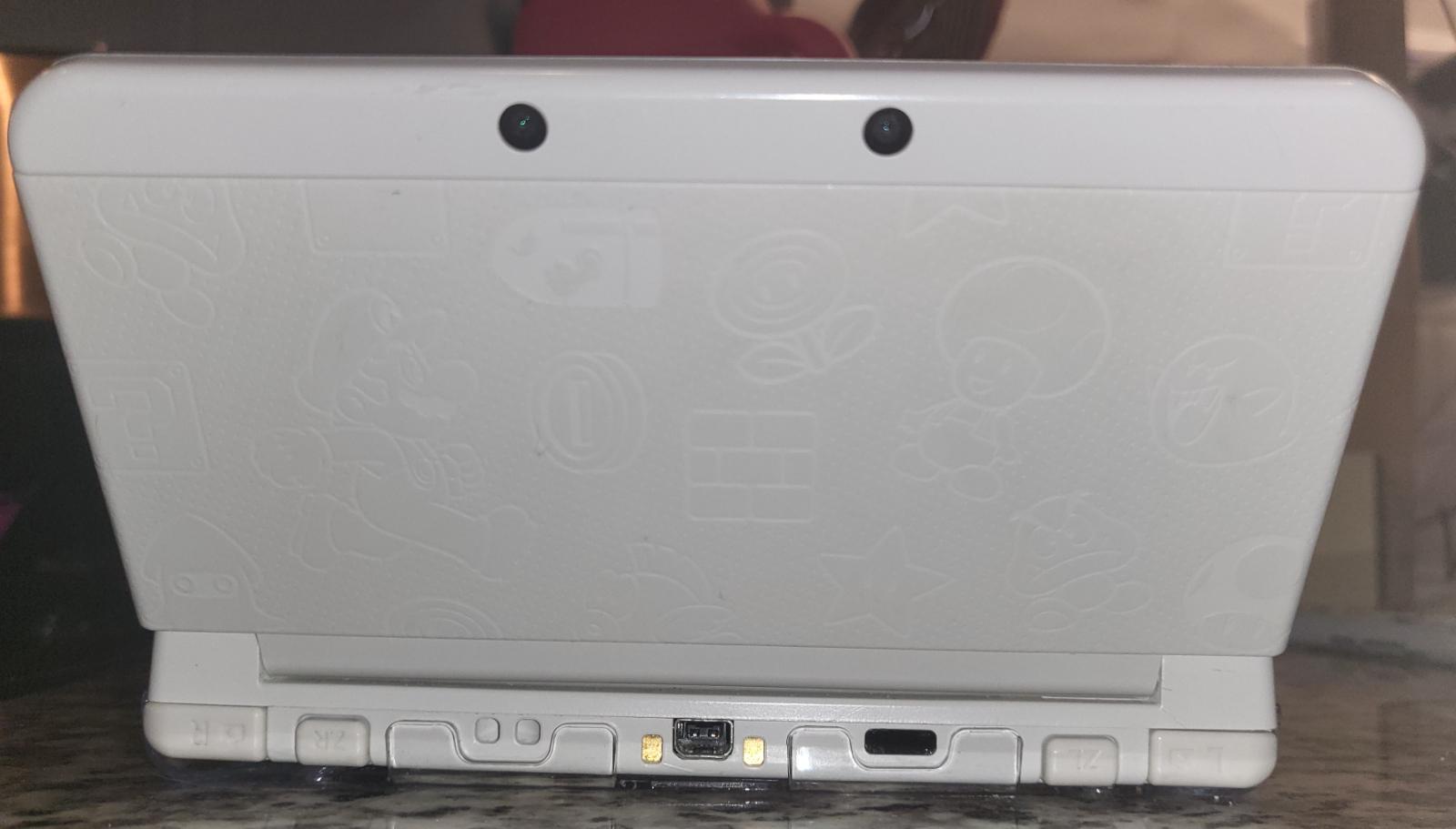 New Nintendo 3DS Super Mario White Edition | Item only | Nintendo 3DS