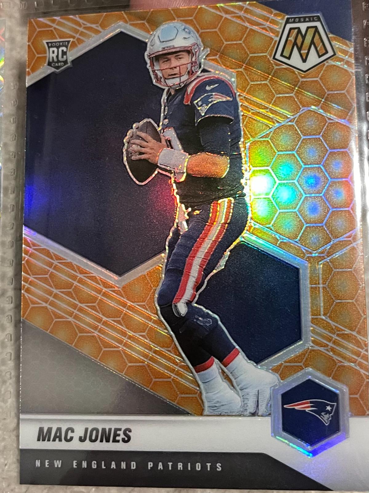 Mac Jones [Honeycomb] | Ungraded | 2021 Panini Mosaic