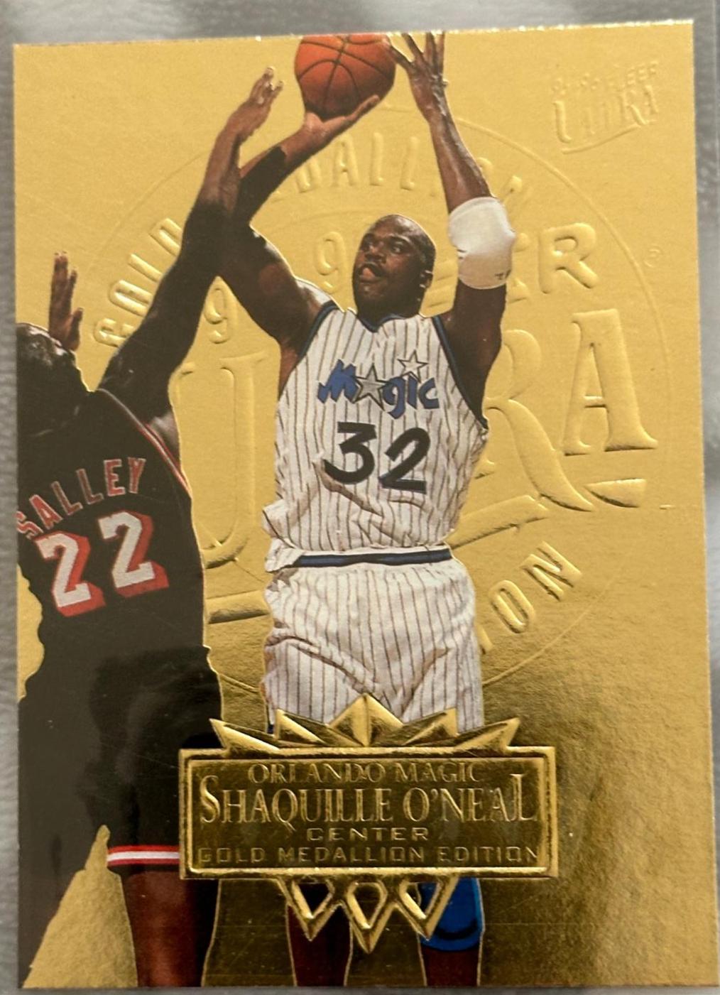 Shaquille Oneal [Gold Medallion] #126 Prices | 1995 Ultra | Basketball ...