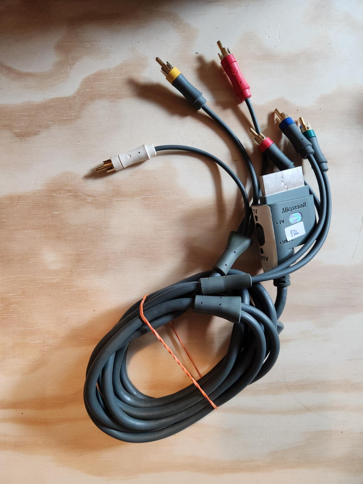 Component Cable Prices PAL Xbox 360 | Compare Loose, CIB & New Prices